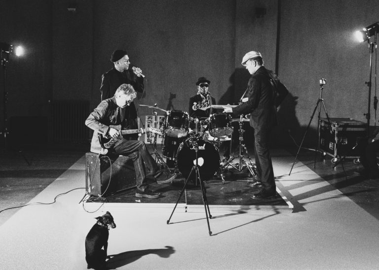 THE GOOD, THE BAD & THE QUEEN Unveil New Video, ‘The Truce Of Twilight ...