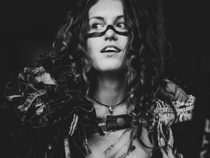 Northern Irish Artist AMY MONTGOMERY Shares 'Season Of The Witch' Video