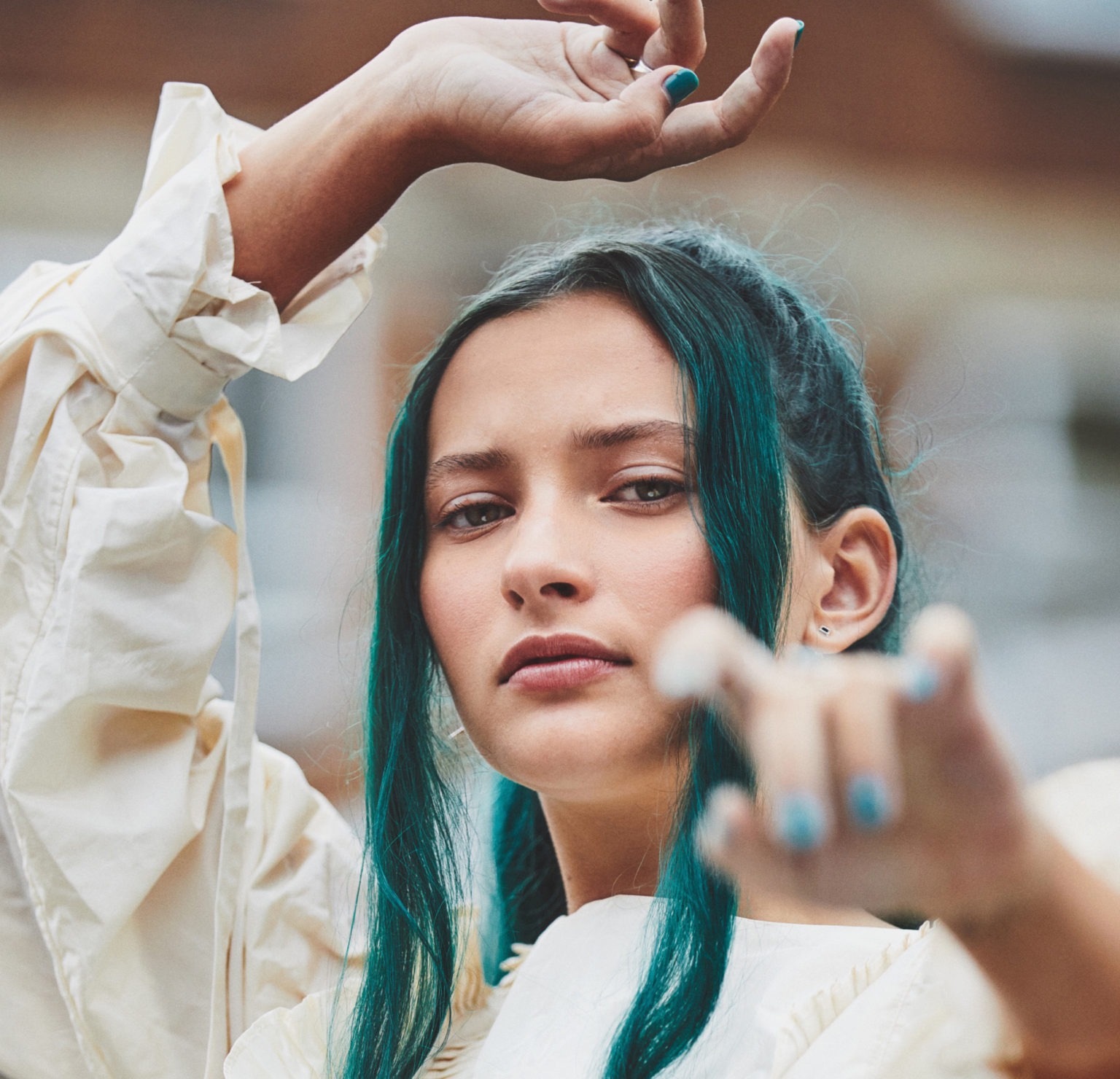 AU/RA Releases Video For New Single 'Ideas' - Watch Now