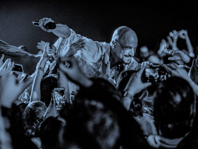 ALBUM REVIEW: James - Living In Extraordinary Times | XS Noize | Online ...