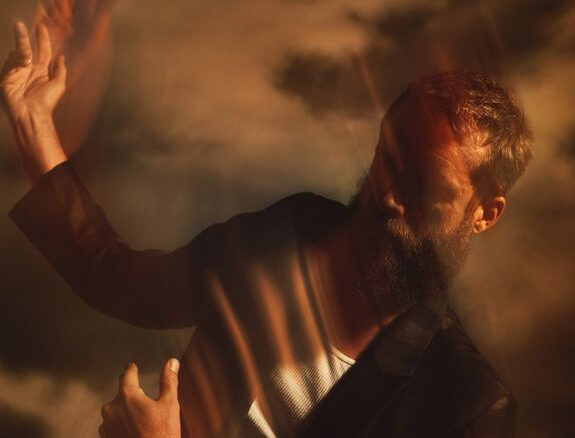 ALBUM REVIEW: Robert Plant - 'Carry Fire' | XS Noize | Online Music ...
