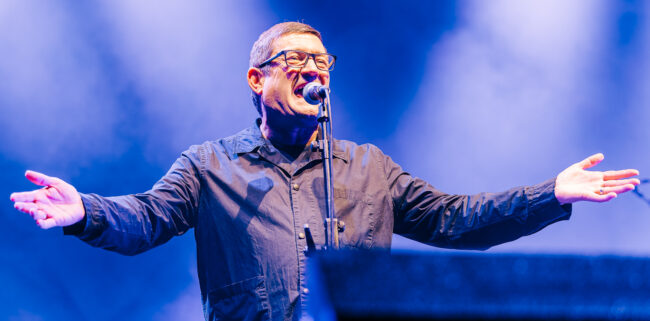 LIVE REVIEW: Paul Heaton & Jacqui Abbott – Globe Theatre, Stockton-on-Tees