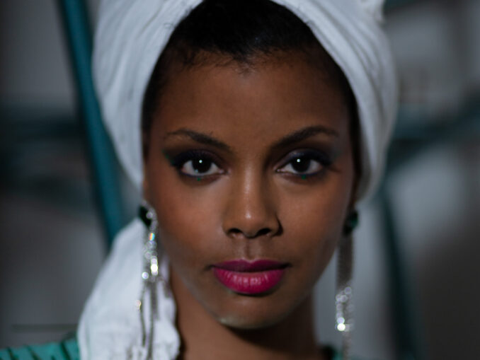 Swedish-Sudanese Newcomer ASYA SATTI Shares Video For New Single ‘Look ...